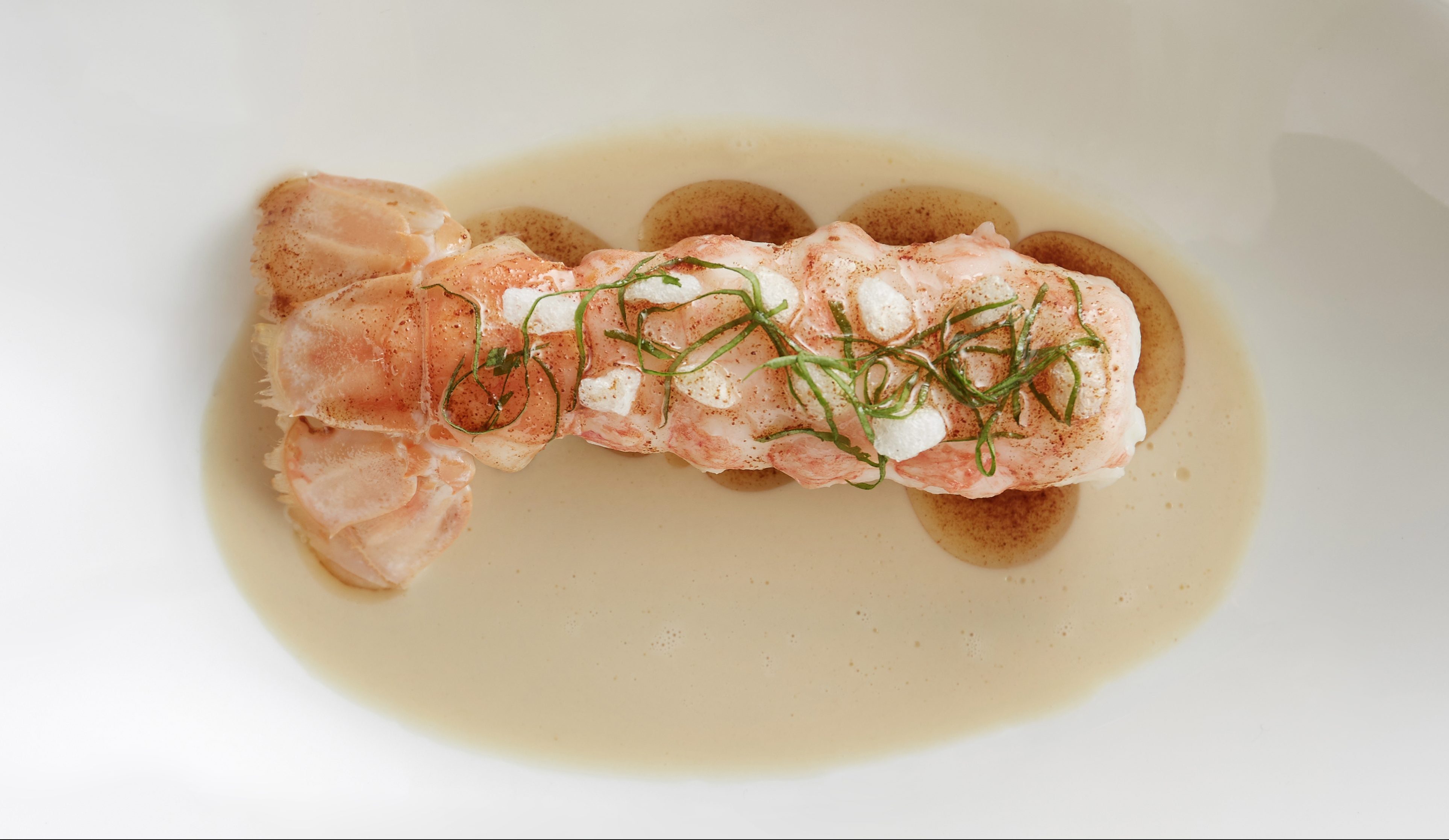 Langoustine confite à basse température au beurre noisette • Aji Magazine